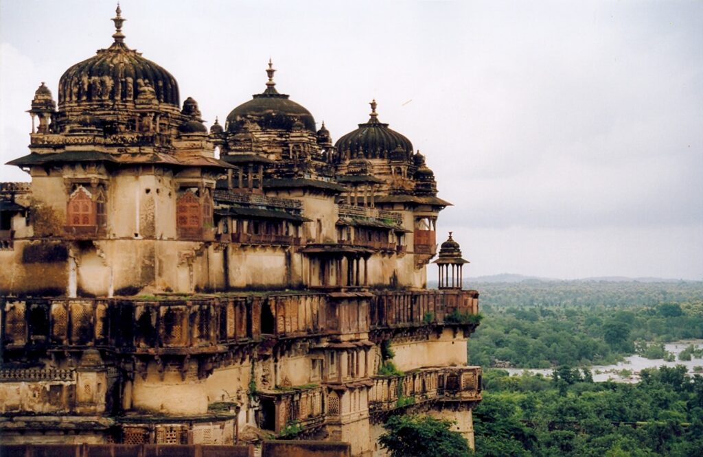 14 Best Tourist Attractions in Orchha - ChaloGhumane.com